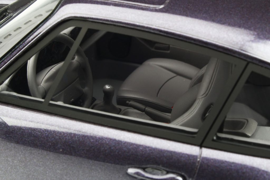 Porsche 911 (993) Carrera S (Split Grill) - Model car collection - GT ...